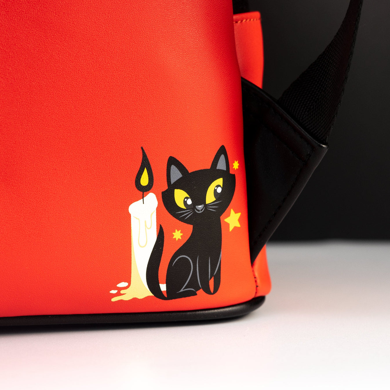 Loungefly x Disney Hocus Pocus Dani Binx Mini Backpack – GeekCore